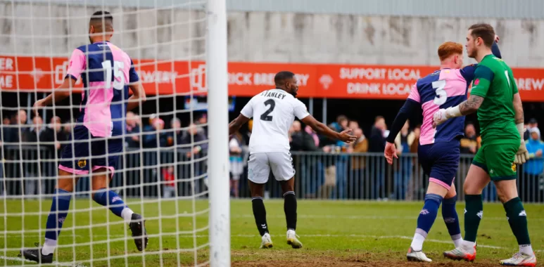 Hamlet 1-0 Saints
